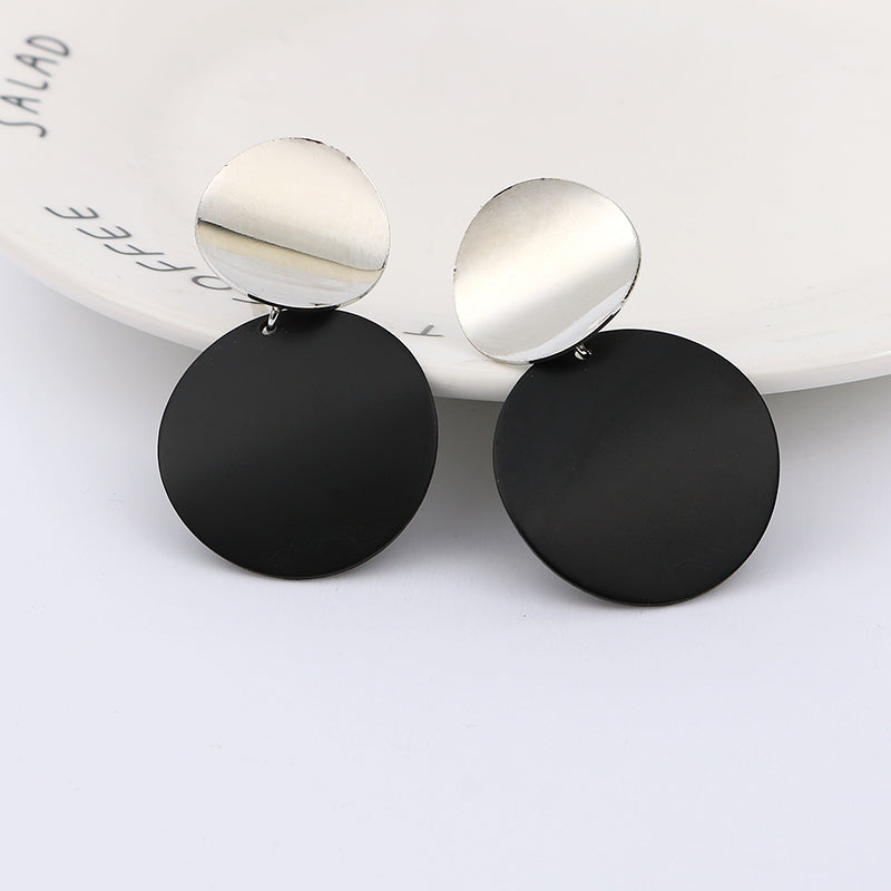 Black Metal Round Disc Clip On Earrings – Victoria's Closet & Co